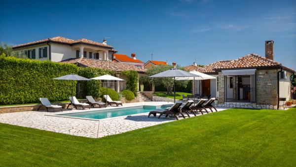 Rustic Villa Inga With Pool And Grill In Buje - Koper