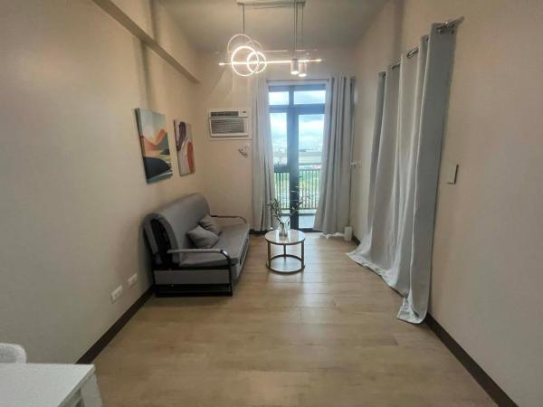 1br Near Moa In Gentry Manor 12c-ta - Parañaque