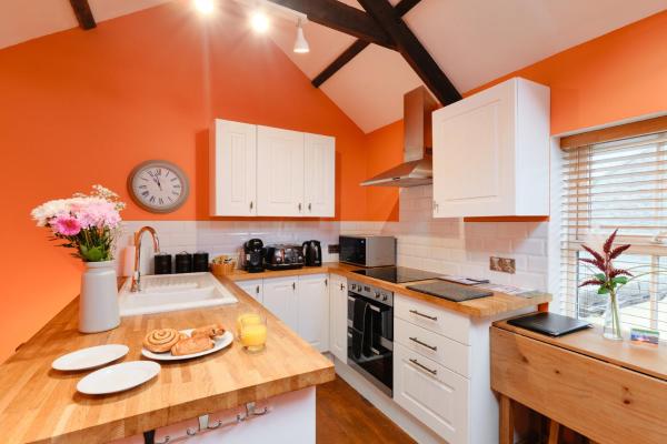 Finest Retreats - The Barn At St Just - Saint Just