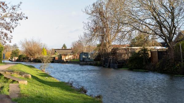 Spacious Canalside Cottage - Games Room - Dog Walks - Loughborough
