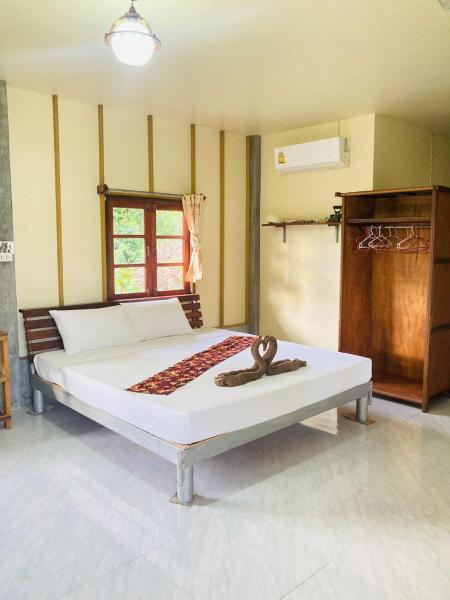 Pizza Classic Resort Kohjum - Ko Lanta District