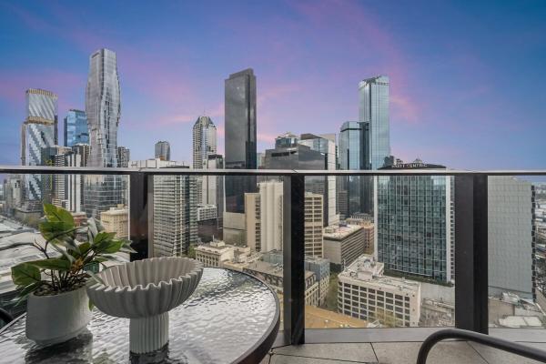 23rd Fl Appt-balcony, Parking, Gym & Pet Friendly! - St Kilda