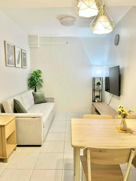 Cozy Family 2br Condo For 8pax With Wi-fi & Netflix Unit Nate By Gerra At Urban Deca Homes Banilad - 세부
