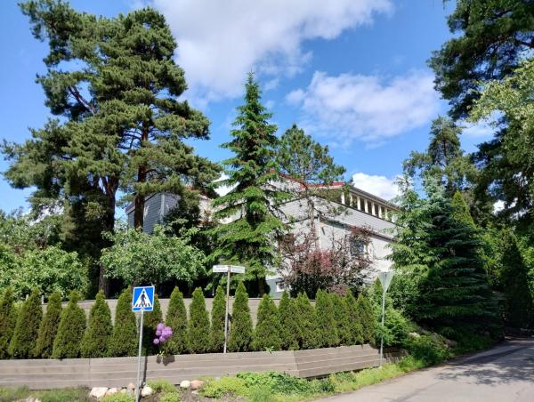 Huone Lintukodossa - Helsinki