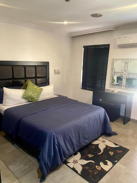 Deluxe Double At Angel Hotel Vi - Lagos