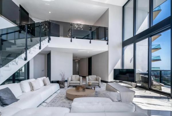 Prestigious High-end Residence - Sunny Isles Beach, FL