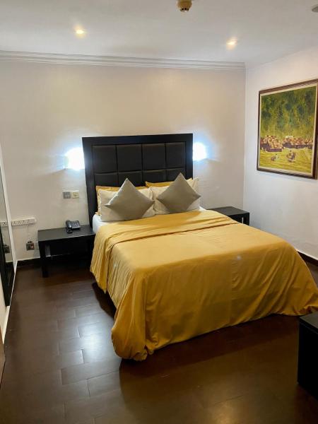 Stylish Modern Elegance Deluxe Suite - Lagos