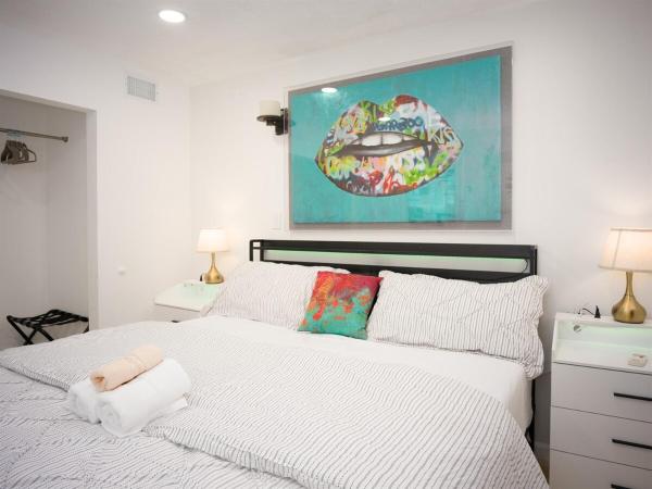 Big Gated Yard, Work Play Room, King Bed - Simi Valley, CA