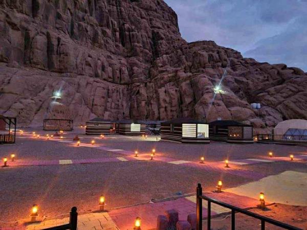 Wadi Rum Cloud - Jordan