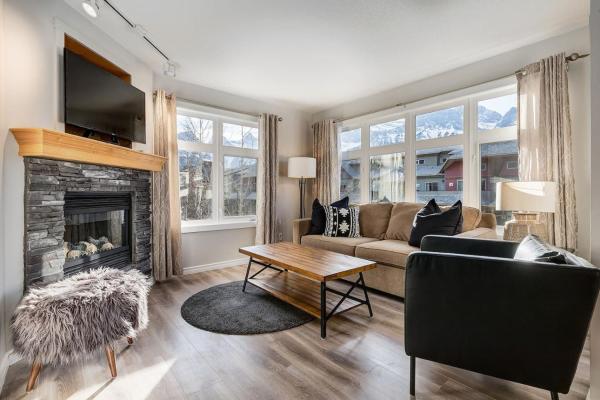 Charming 2br Condo With Spectacular Mountain Views - Canmore