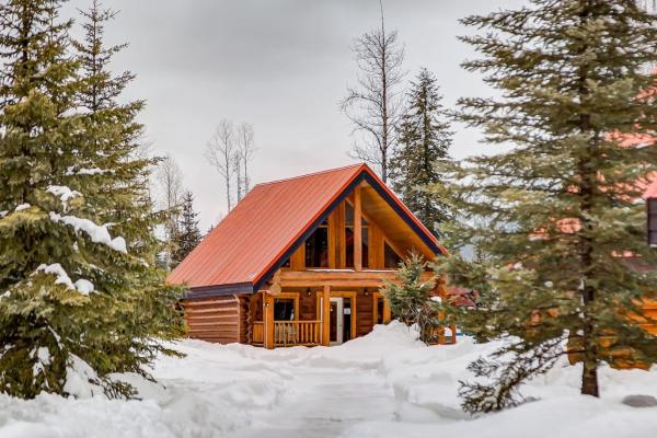 Charming Rustic Cabin Perfect For Groups - Alberta