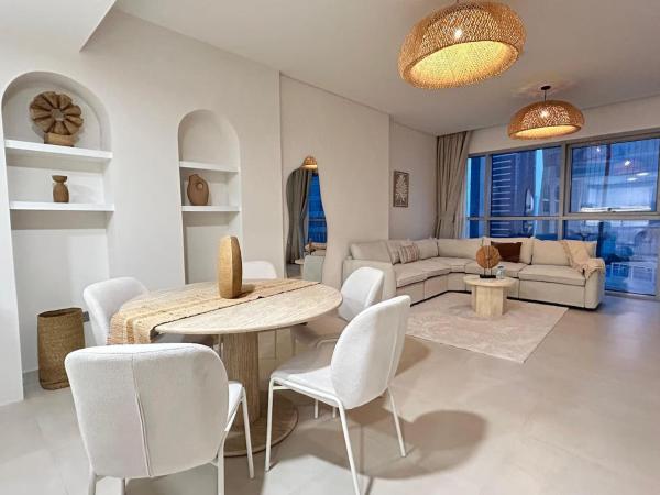 Your Stylish 1 Bhk Retreat In Radiant Viewz 1 - Abu Dhabi