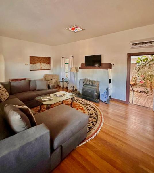 3 Bed 2 Bath Hacienda Near Downtown And Nmsu. - Las Cruces, NM