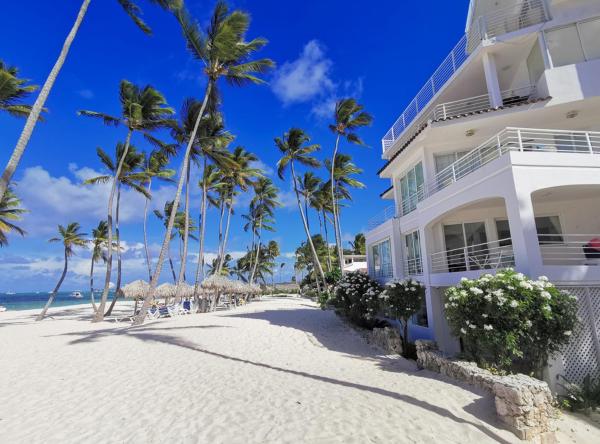 Caribbean Deluxe Villas Los Corales Beach, Pool & Spa - Punta Cana