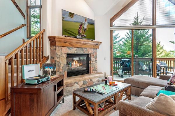 E1 Village Townhouse - Edwards, CO