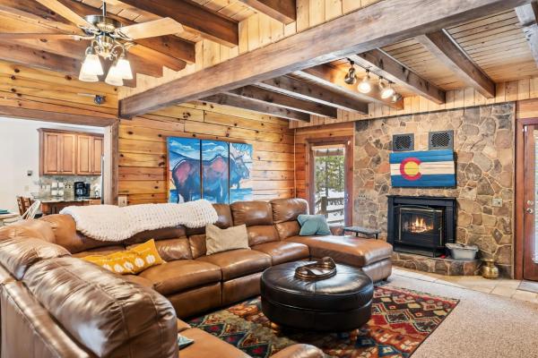 Breck Retreat - Log Cabin Large Deck Hot Tub - Copper Mountain, CO