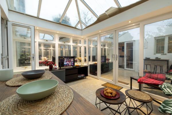 Modern 4-bed House Near Excel London - Essex