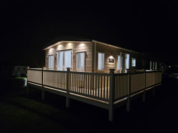 Abi Beaumont Luxury Caravan, Steps From Durdle Door - West Lulworth