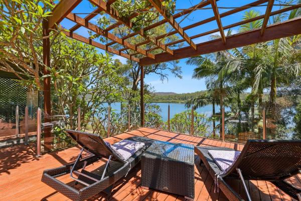 Dorathee Cottage - Pet Friendly - Absolute Waterfront - Central Coast