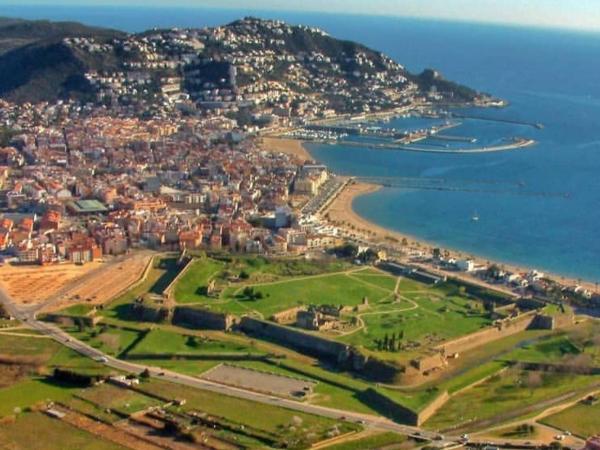 Figueres. Apartamento A Tan Solo 50 Mts De La Playa. - Es-258-158 - Roses