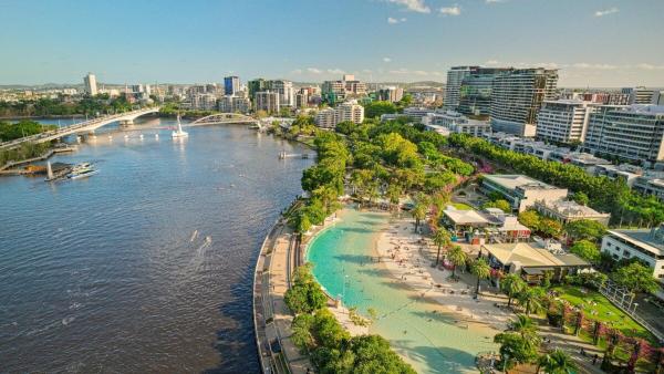 South Bank Penthouse - Streets Beach Access - Free Parking - Brisbane