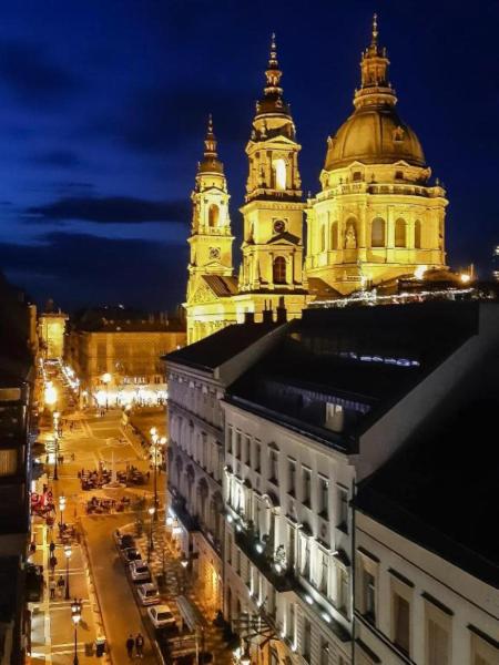 Basilika Breathless View One Bedroom Elegant Apartment With Balcony Free Parking Upon Reservation - Budapest