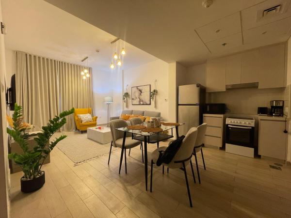 Cozy Apartment In Yas We With Partial Canal View - Abu Dhabi