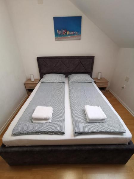 Apartman Batuda,moderno Opremljen Apartman U Centru ĐUrđevca, U Cijeni Wellness, Sauna, Bazen U Obližnjem Hotelu, Mini Zoo, 5g Internet, R1 Račun, Self Checkin - Croacia