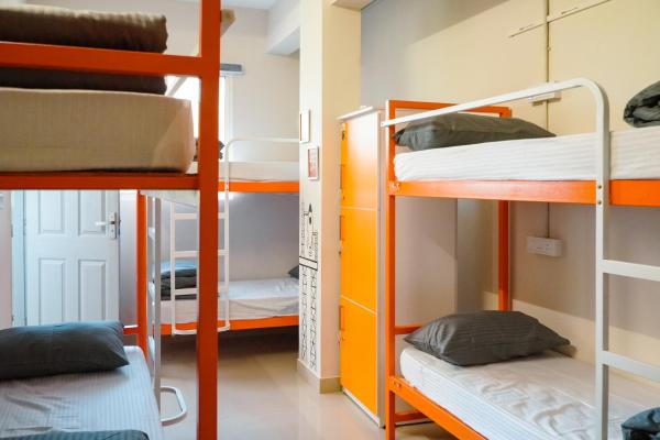 Cocostay Kakkanad Ac Shared Dorms And Private Stays - Kochi