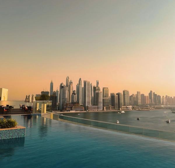 Infinity Pool & Private Beach 1br Palm Jumeirah - Dubai