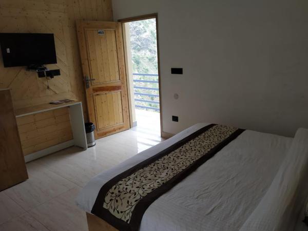 The Royal Arch Hotel Restaurant - Mussoorie