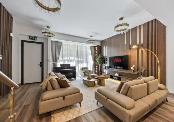 Jumeirah Village Circle - Luxury 3br Villa With Private Jacuzzi & Mini Theatre - Dubaï