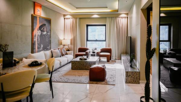 شقة فاخرة بغرفتي نوم - موقع مميز - تصميم فاخر 106 - Dzsidda