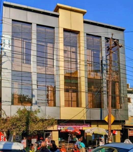 Hotel Devi Residency Vrindavan - Near Premanand Ji Maharaj And Prem Mandir, Banke Bihari Ji - Vrindavan