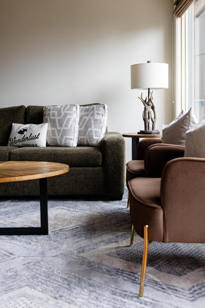 Misty Mountain- Premium 2 Bedroom Mountain View - キャンモア