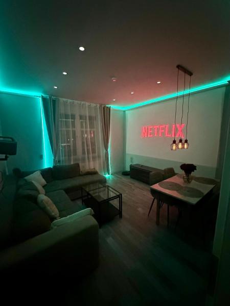Stylish Home Theater Apartment 1 - Siegen