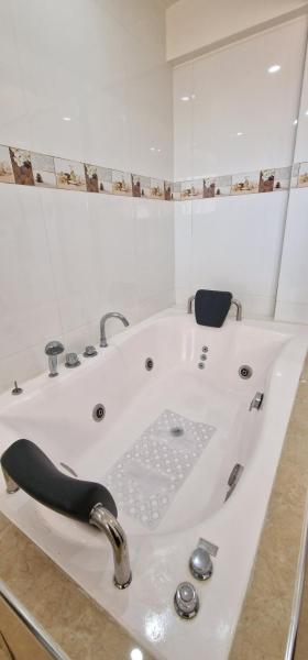 Hospedaje Tunari - Chalet De Lujo Con Jacuzzy, Jardin, Horno Y Barbacoa A Leña - ボリビア