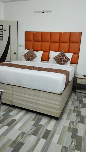 Hotel The Clink Inn Near Igi Airport New Delhi - Hinganghat