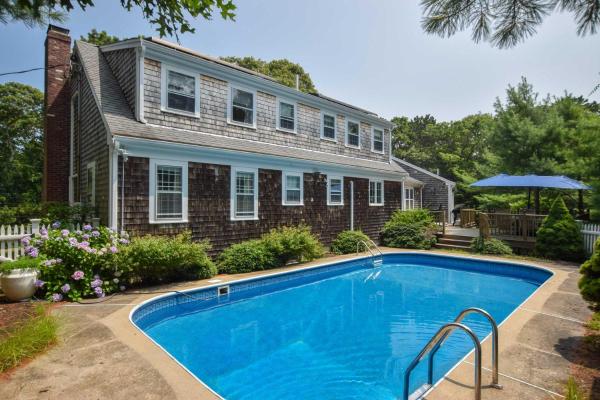 Pool Half Mile To Beach - Brewster, MA