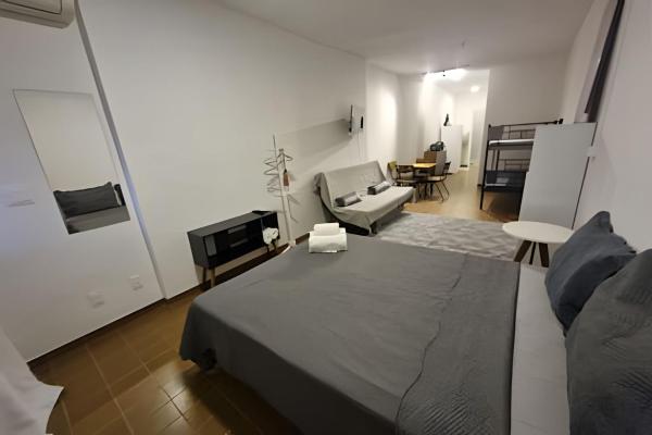 Pratico, Confortável E Bem Localizado - グローリア