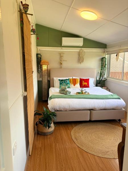 Mystic Gardens With Private Entrance And Bathroom - Sydney