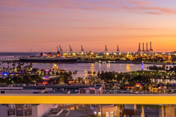 Marbella Lane - Luxury Beachside 2br - Long Beach, CA