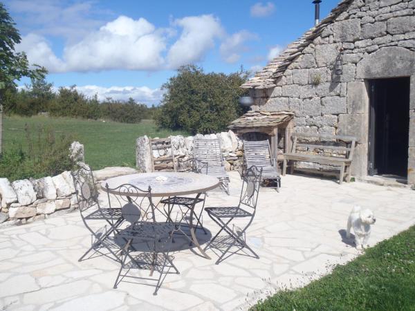 Chapelle Du Domaine De Bombes - Mostuéjouls