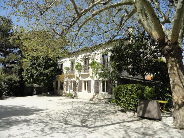 Hotel De L'île - Le Pontet