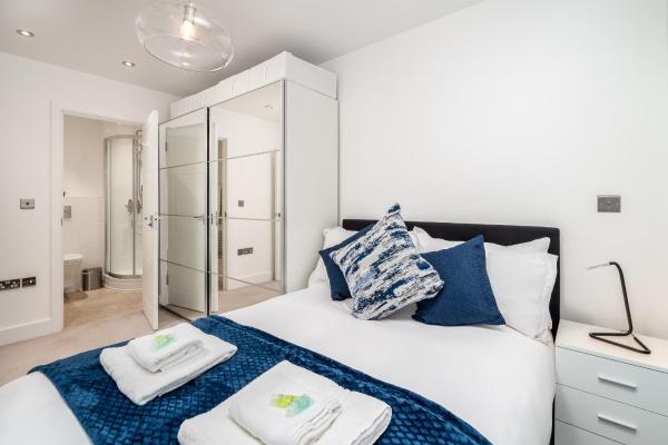 Bright Modern Central Apartment - Pass The Keys - High Wycombe