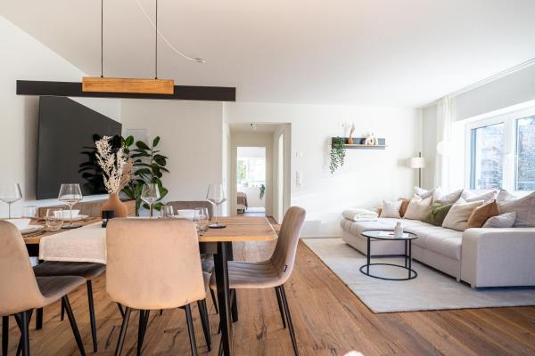 Urban Comfort, Zurich Airport - By River Glatt - Zurique