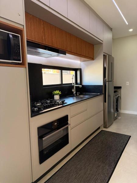 Amplo Apartamento Com Pátio, Piscina E Churrasqueira Pribativa - Porto Belo