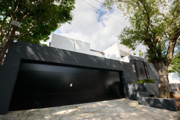 Parkhurst Urban Oasis- A Luxury Stay - Johannesburg