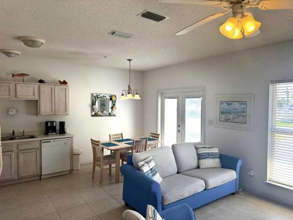 Sunset Cottages 4a Pet Friendly Condo - Okaloosa Island, FL
