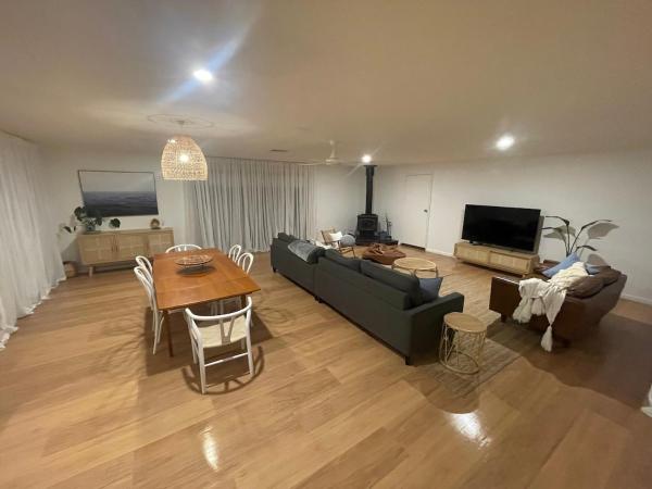 Laurel-lee Robe Coastal Stay Long Beach With Fire Pet Friendly 3 Bedroom 350 Walk To Longbeach - Robe